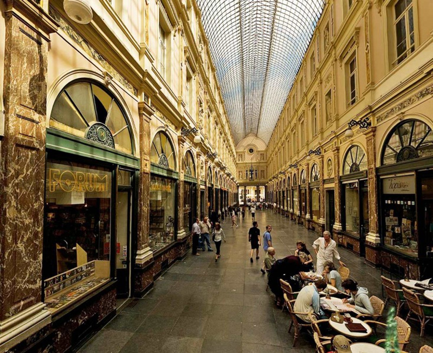 Hotel near the Galeries Royales Saint-Hubert |9 Hotel Central Brussels